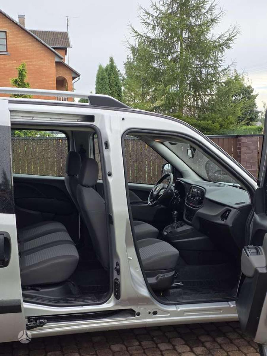 Grey Fiat Doblo 2019 in Radviliskis, with an engine capacity of 1.37 L and mileage of 138 thousand km for 8800 €, photo 18 on AUTOMOTO.COM.LV