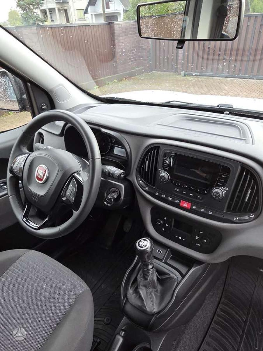 Grey Fiat Doblo 2019 in Radviliskis, with an engine capacity of 1.37 L and mileage of 138 thousand km for 8800 €, photo 25 on AUTOMOTO.COM.LV