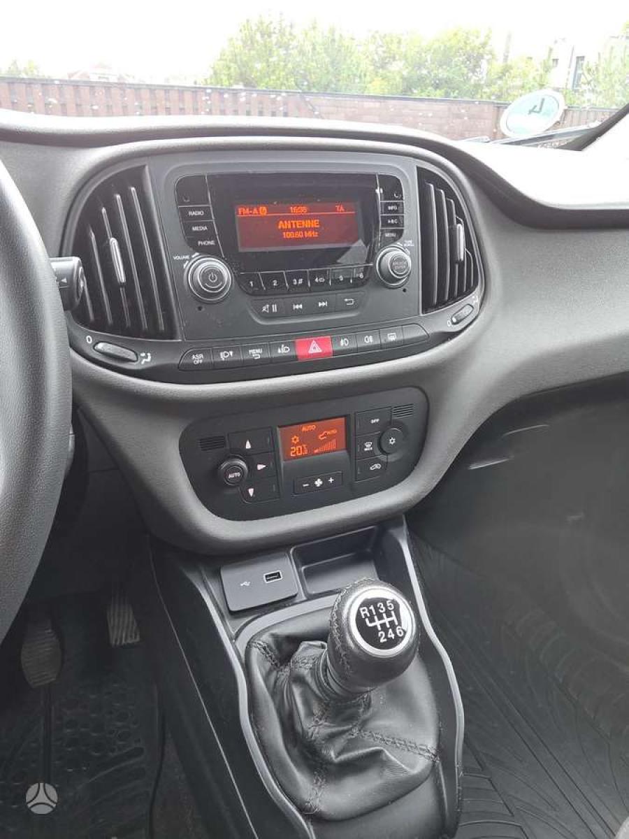 Grey Fiat Doblo 2019 in Radviliskis, with an engine capacity of 1.37 L and mileage of 138 thousand km for 8800 €, photo 28 on AUTOMOTO.COM.LV