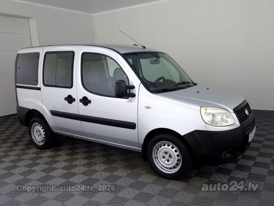 Pelēks Fiat Doblo 2010 Tallina, ar dzinēja tilpumu 1.40 L un nobraukumu 166 tūkst. km par 1499 €, foto 1 vietnē AUTOMOTO.COM.LV