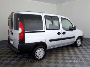 Pelēks Fiat Doblo 2010 Tallina, ar dzinēja tilpumu 1.40 L un nobraukumu 166 tūkst. km par 1499 €, foto 3 vietnē AUTOMOTO.COM.LV