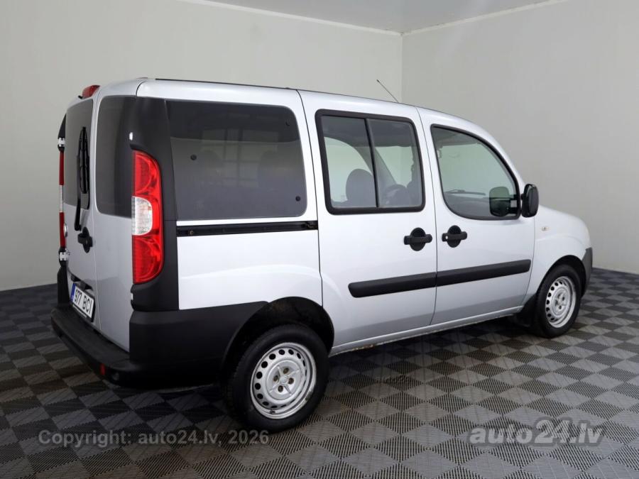 Pelēks Fiat Doblo 2010 Tallina, ar dzinēja tilpumu 1.40 L un nobraukumu 166 tūkst. km par 1499 €, foto 3 vietnē AUTOMOTO.COM.LV