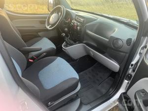 Pelēks Fiat Doblo 2010 Tukums, ar dzinēja tilpumu 1.90 L un nobraukumu 191 tūkst. km par 4990 €, foto 11 vietnē AUTOMOTO.COM.LV