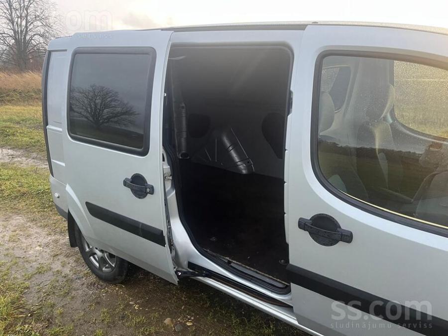 Pelēks Fiat Doblo 2010 Tukums, ar dzinēja tilpumu 1.90 L un nobraukumu 191 tūkst. km par 4990 €, foto 15 vietnē AUTOMOTO.COM.LV