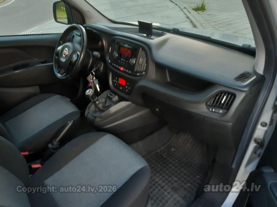 Pelēks Fiat Doblo 2017 Tallina, ar dzinēja tilpumu 1.60 L un nobraukumu 146 tūkst. km par 7300 €, foto 12 vietnē AUTOMOTO.COM.LV