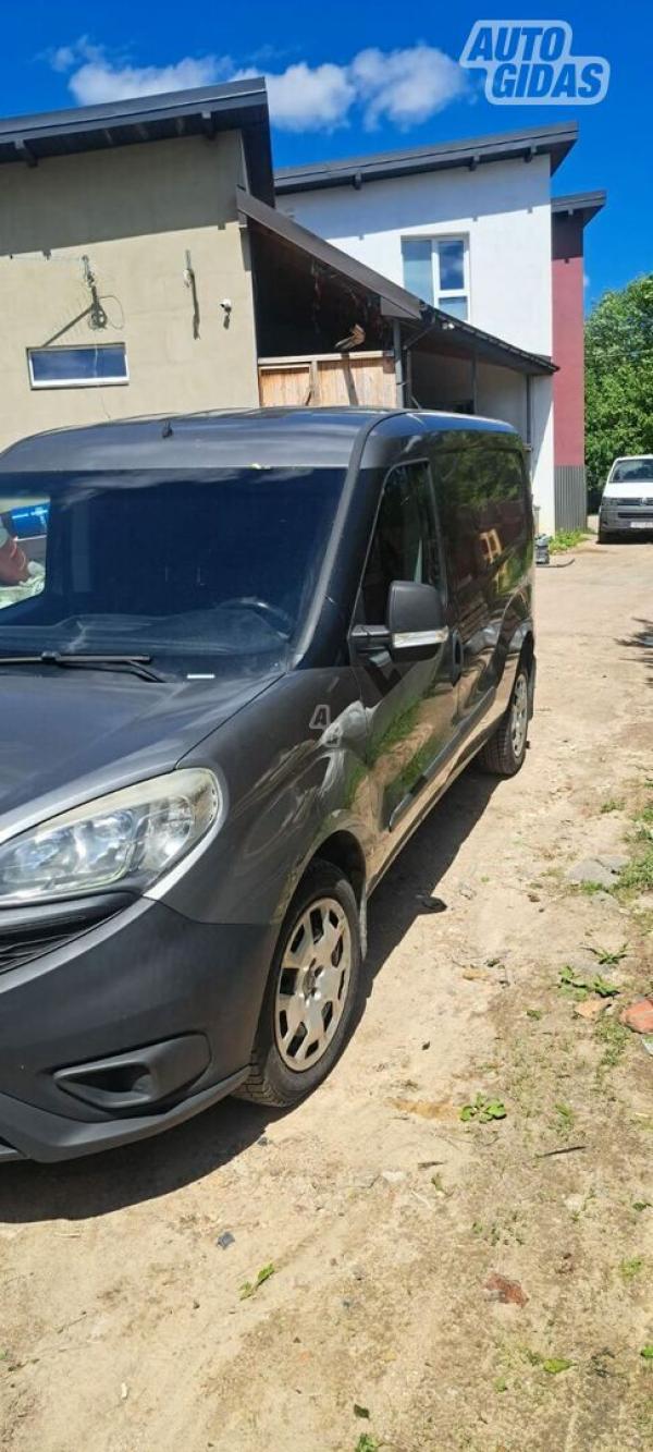 Pelēks Fiat Doblo 2016 Viļņa, ar dzinēja tilpumu 1.60 L un nobraukumu 275 tūkst. km par 3100 €, foto 3 vietnē AUTOMOTO.COM.LV