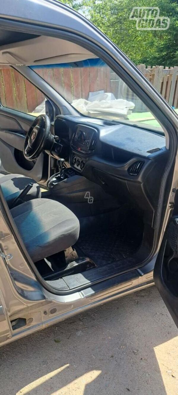 Pelēks Fiat Doblo 2016 Viļņa, ar dzinēja tilpumu 1.60 L un nobraukumu 275 tūkst. km par 3100 €, foto 9 vietnē AUTOMOTO.COM.LV