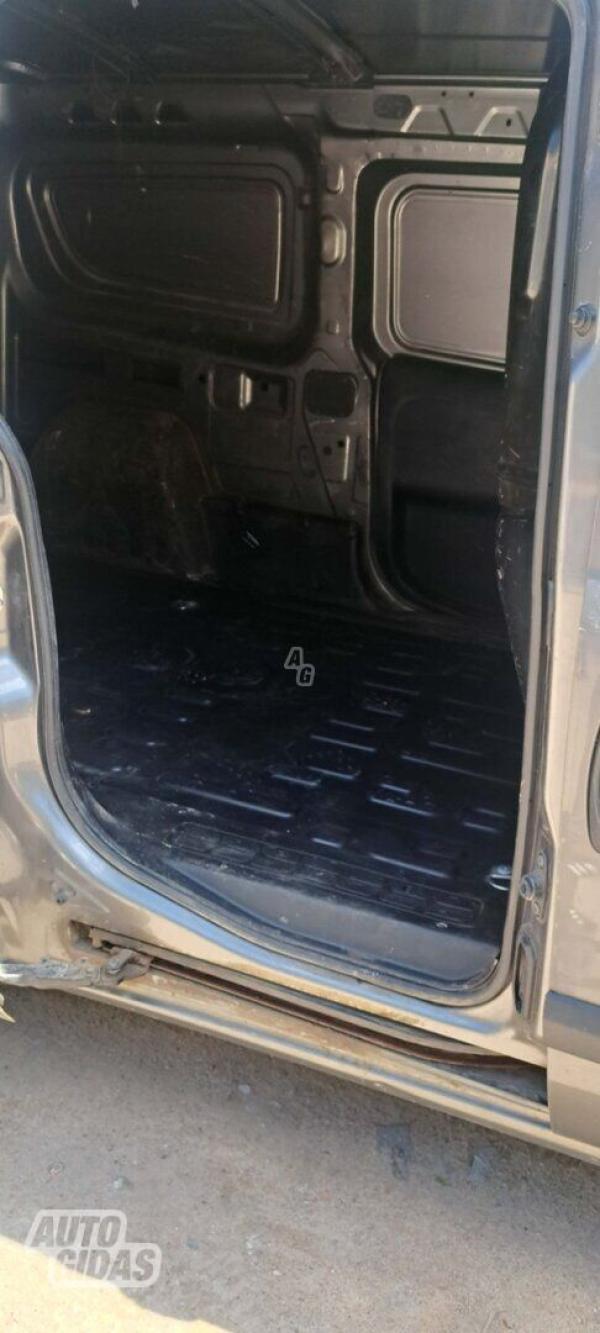 Grey Fiat Doblo 2016 in Vilnius, with an engine capacity of 1.60 L and mileage of 275 thousand km for 3100 €, photo 8 on AUTOMOTO.COM.LV