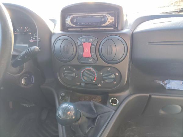 Fiat Doblo 2002 in Vilnius, with an engine capacity of 1.90 L and mileage of 261 thousand km for 700 €, photo 10 on AUTOMOTO.COM.LV