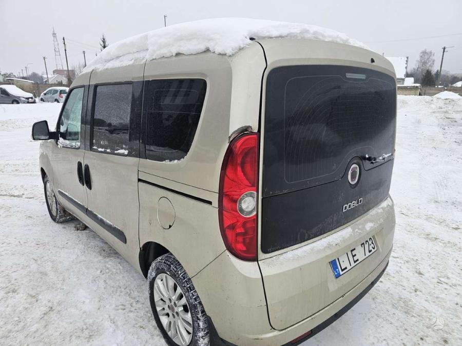 Fiat Doblo 2010 in Taurage, with an engine capacity of 1.25 L and mileage of 180 thousand km for 3200 €, photo 2 on AUTOMOTO.COM.LV