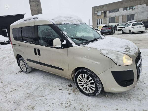 Fiat Doblo 2010 in Taurage, with an engine capacity of 1.25 L and mileage of 180 thousand km for 3200 €, photo 10 on AUTOMOTO.COM.LV