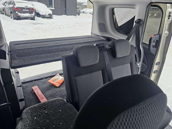 Fiat Doblo 2010 Tauragė, ar dzinēja tilpumu 1.25 L un nobraukumu 180 tūkst. km par 3200 €, foto 11 vietnē AUTOMOTO.COM.LV