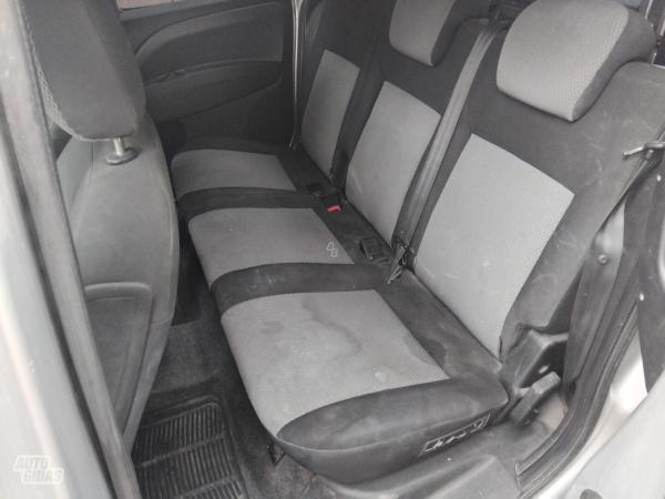 Fiat Doblo 2011 in Kaunas, with an engine capacity of 1.60 L and mileage of 236 thousand km for 1000 €, photo 4 on AUTOMOTO.COM.LV