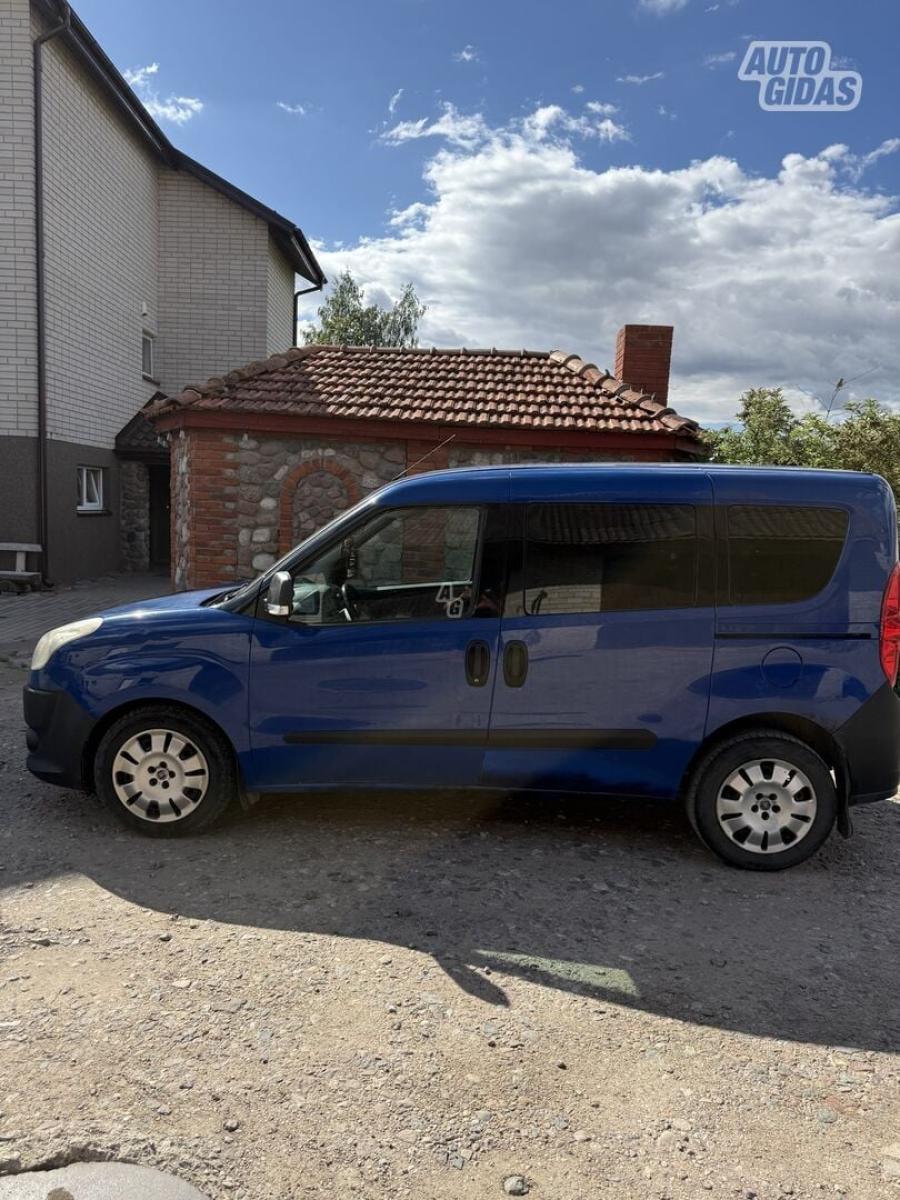 Fiat Doblo 2012 in Marijampole, with an engine capacity of 1.60 L and mileage of 420 thousand km for 1300 €, photo 4 on AUTOMOTO.COM.LV