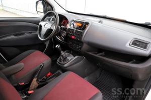Fiat Doblo 2014 in Tukums, with an engine capacity of 1.30 L and mileage of 195 thousand km for 3990 €, photo 7 on AUTOMOTO.COM.LV