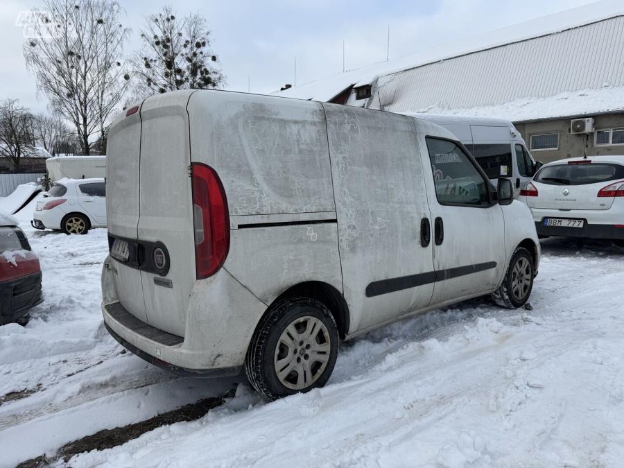 Fiat Doblo 2016 in Sakiai, with an engine capacity of 1.20 L and mileage of 303 thousand km for 2500 €, photo 5 on AUTOMOTO.COM.LV