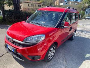 Sarkans Fiat Doblo 2015 Šauļi, ar dzinēja tilpumu 1.60 L un nobraukumu 260 tūkst. km par 4500 €, foto  vietnē AUTOMOTO.COM.LV