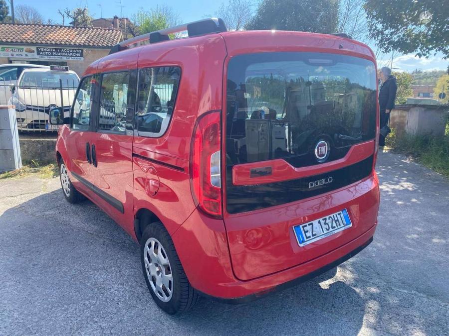 Sarkans Fiat Doblo 2015 Šauļi, ar dzinēja tilpumu 1.60 L un nobraukumu 260 tūkst. km par 4500 €, foto 6 vietnē AUTOMOTO.COM.LV