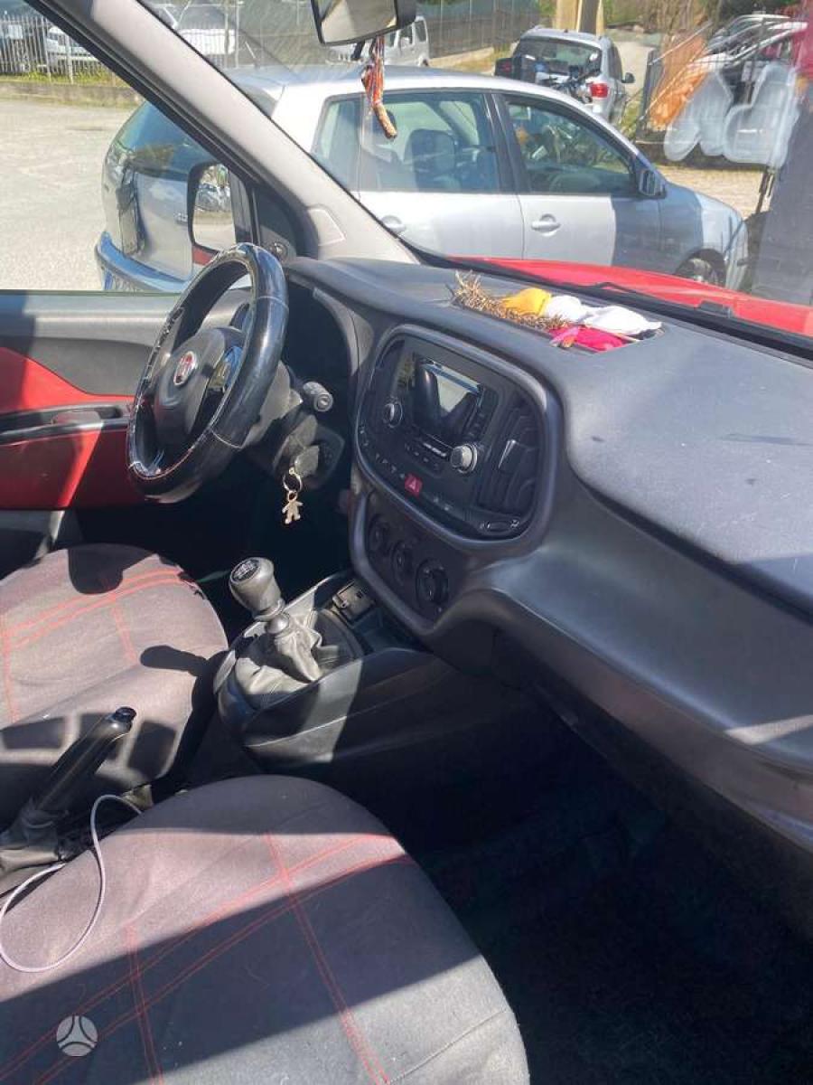 Sarkans Fiat Doblo 2015 Šauļi, ar dzinēja tilpumu 1.60 L un nobraukumu 260 tūkst. km par 4500 €, foto 9 vietnē AUTOMOTO.COM.LV