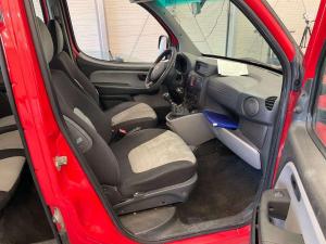 Red Fiat Doblo 2009 in Vilnius, with an engine capacity of 1.37 L and mileage of 227 thousand km for 2400 €, photo 4 on AUTOMOTO.COM.LV