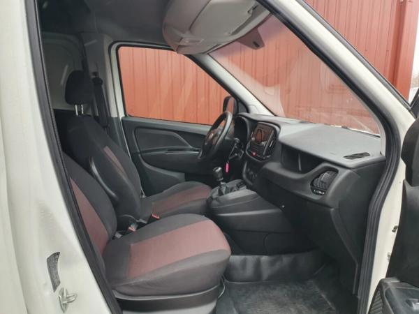 Fiat Doblo 2015 in Riga, with an engine capacity of 1.60 L and mileage of 253 thousand km for 5550 €, photo 7 on AUTOMOTO.COM.LV