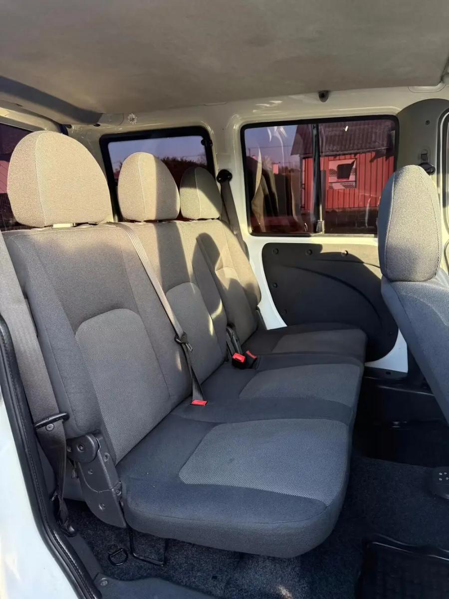 White Fiat Doblo 2008 in Riga, with an engine capacity of 1.30 L and mileage of 380 thousand km for 2300 €, photo 11 on AUTOMOTO.COM.LV