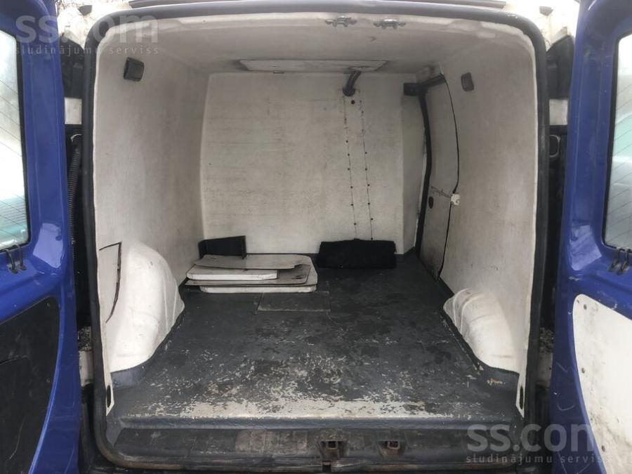 Balts Fiat Doblo 2007 Ogre, ar dzinēja tilpumu 1.90 L un nobraukumu 401 tūkst. km par 2050 €, foto 9 vietnē AUTOMOTO.COM.LV