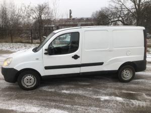 Balts Fiat Doblo 2007 Ogre, ar dzinēja tilpumu 1.90 L un nobraukumu 401 tūkst. km par 2050 €, foto 12 vietnē AUTOMOTO.COM.LV