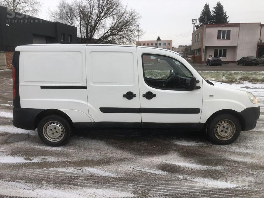 Balts Fiat Doblo 2007 Ogre, ar dzinēja tilpumu 1.90 L un nobraukumu 401 tūkst. km par 2050 €, foto 13 vietnē AUTOMOTO.COM.LV