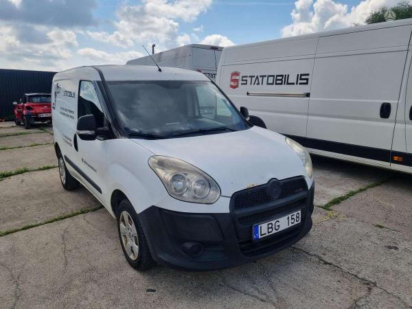 White Fiat Doblo 2010 in Kaunas, with an engine capacity of 1.60 L and mileage of 400 thousand km for 1650 €, photo 1 on AUTOMOTO.COM.LV
