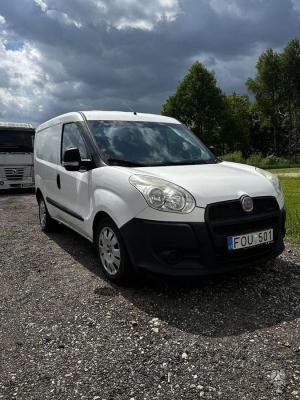 White Fiat Doblo 2011 in Vilnius, with an engine capacity of 1.60 L and mileage of 270 thousand km for 2600 €, photo 3 on AUTOMOTO.COM.LV