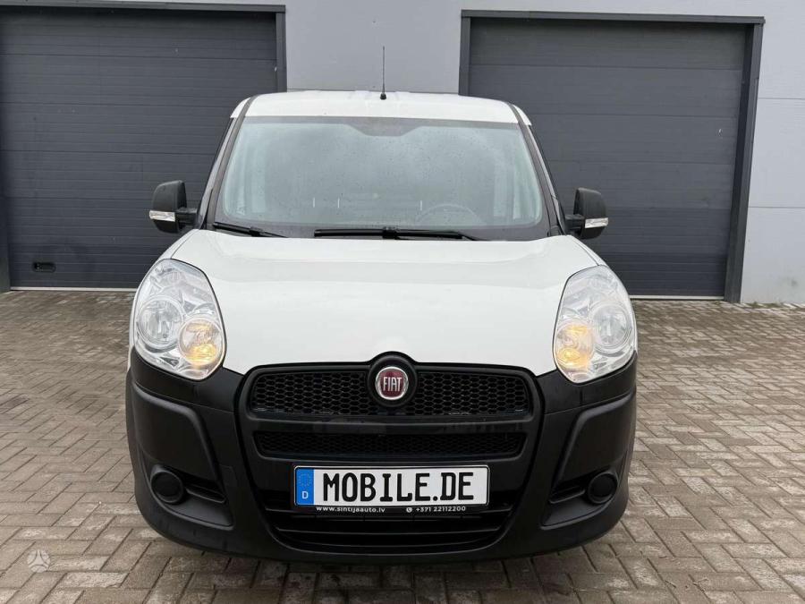 White Fiat Doblo 2014 in Vilnius, with an engine capacity of 1.60 L and mileage of 257 thousand km for 4900 €, photo 3 on AUTOMOTO.COM.LV