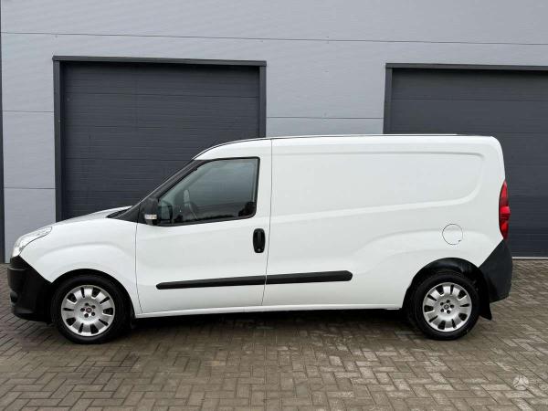 White Fiat Doblo 2014 in Vilnius, with an engine capacity of 1.60 L and mileage of 257 thousand km for 4900 €, photo 8 on AUTOMOTO.COM.LV
