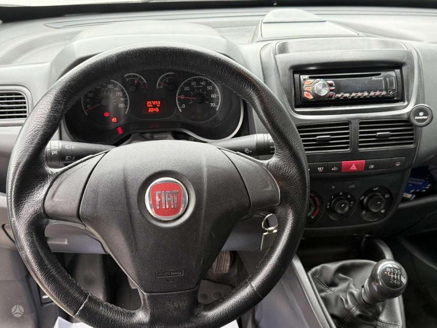 White Fiat Doblo 2014 in Vilnius, with an engine capacity of 1.60 L and mileage of 257 thousand km for 4900 €, photo 12 on AUTOMOTO.COM.LV