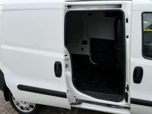 White Fiat Doblo 2014 in Vilnius, with an engine capacity of 1.60 L and mileage of 257 thousand km for 4900 €, photo 14 on AUTOMOTO.COM.LV
