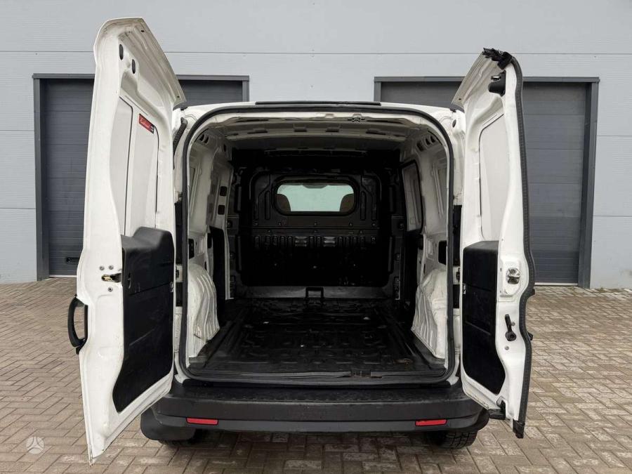 White Fiat Doblo 2014 in Vilnius, with an engine capacity of 1.60 L and mileage of 257 thousand km for 4900 €, photo 15 on AUTOMOTO.COM.LV