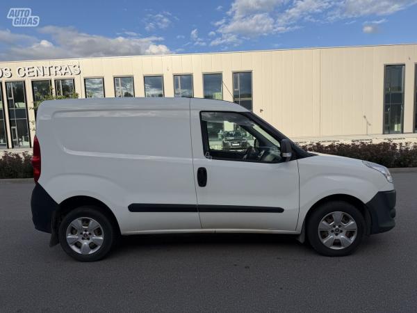 Balts Fiat Doblo 2015 Viļņa, ar dzinēja tilpumu 1.60 L un nobraukumu 177 tūkst. km par 2550 €, foto 4 vietnē AUTOMOTO.COM.LV