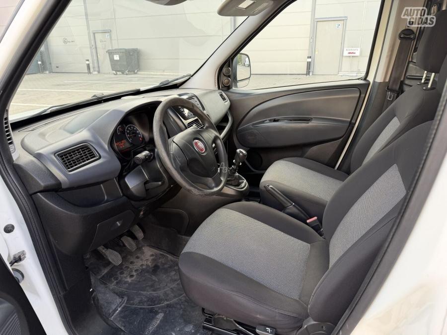 White Fiat Doblo 2015 in Vilnius, with an engine capacity of 1.60 L and mileage of 177 thousand km for 2550 €, photo 12 on AUTOMOTO.COM.LV