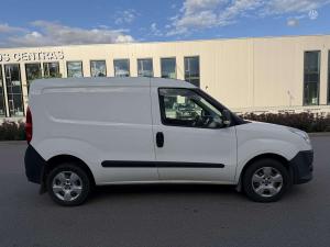 White Fiat Doblo 2015 in Vilnius, with an engine capacity of 1.60 L and mileage of 177 thousand km for 2550 €, photo 7 on AUTOMOTO.COM.LV