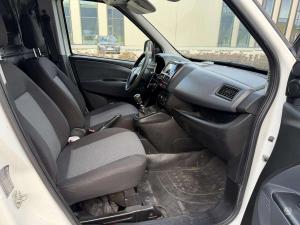 White Fiat Doblo 2015 in Vilnius, with an engine capacity of 1.60 L and mileage of 177 thousand km for 2550 €, photo 14 on AUTOMOTO.COM.LV