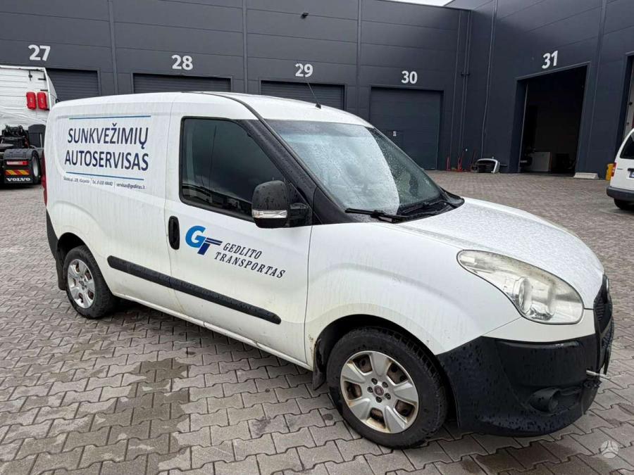 White Fiat Doblo 2015 in Klaipeda, with an engine capacity of 1.25 L and mileage of 180 thousand km for 1500 €, photo 3 on AUTOMOTO.COM.LV