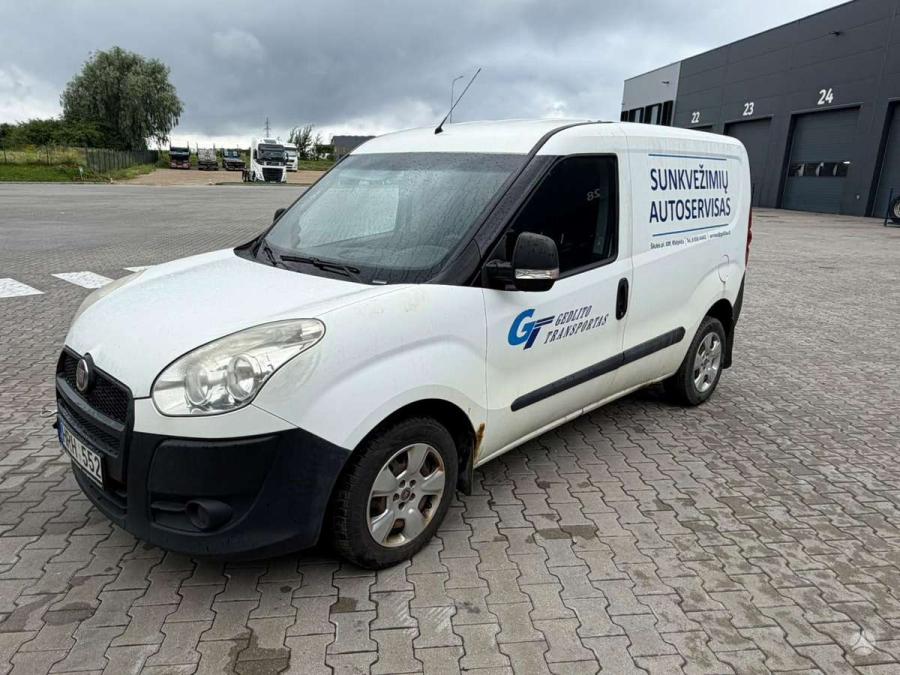 White Fiat Doblo 2015 in Klaipeda, with an engine capacity of 1.25 L and mileage of 180 thousand km for 1500 €, photo 4 on AUTOMOTO.COM.LV