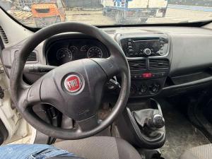 White Fiat Doblo 2015 in Klaipeda, with an engine capacity of 1.25 L and mileage of 180 thousand km for 1500 €, photo 10 on AUTOMOTO.COM.LV
