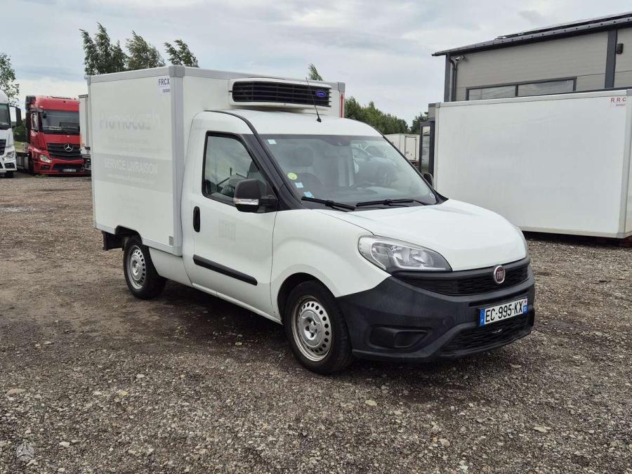 White Fiat Doblo 2016 in Kaunas, with an engine capacity of 1.30 L and mileage of 191 thousand km for 4220 €, photo 3 on AUTOMOTO.COM.LV