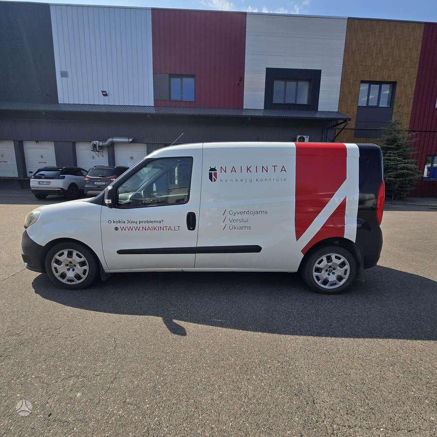 White Fiat Doblo 2016 in Kaunas, with an engine capacity of 1.60 L and mileage of 284 thousand km for 4200 €, photo 3 on AUTOMOTO.COM.LV