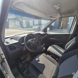 White Fiat Doblo 2016 in Kaunas, with an engine capacity of 1.60 L and mileage of 284 thousand km for 4200 €, photo 8 on AUTOMOTO.COM.LV