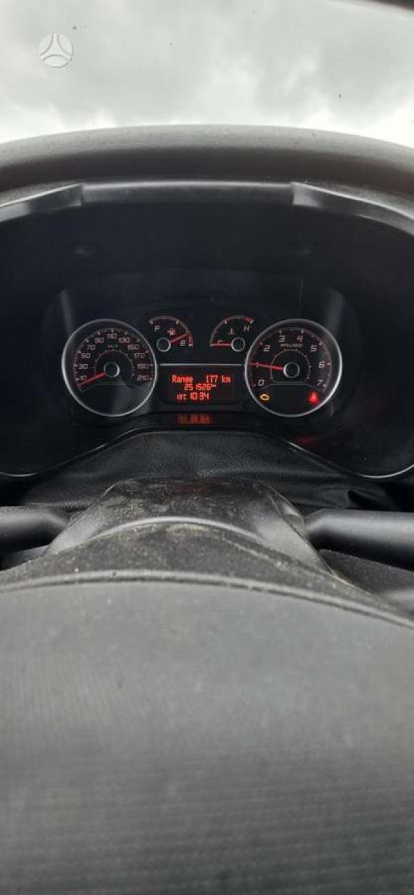 Balts Fiat Doblo 2016 Viļņa, ar dzinēja tilpumu 1.25 L un nobraukumu 252 tūkst. km par 3500 €, foto 9 vietnē AUTOMOTO.COM.LV