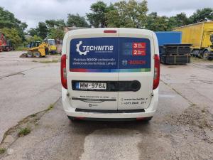White Fiat Doblo 2016 in Kaunas, with an engine capacity of 1.25 L and mileage of 203 thousand km for 1700 €, photo 5 on AUTOMOTO.COM.LV