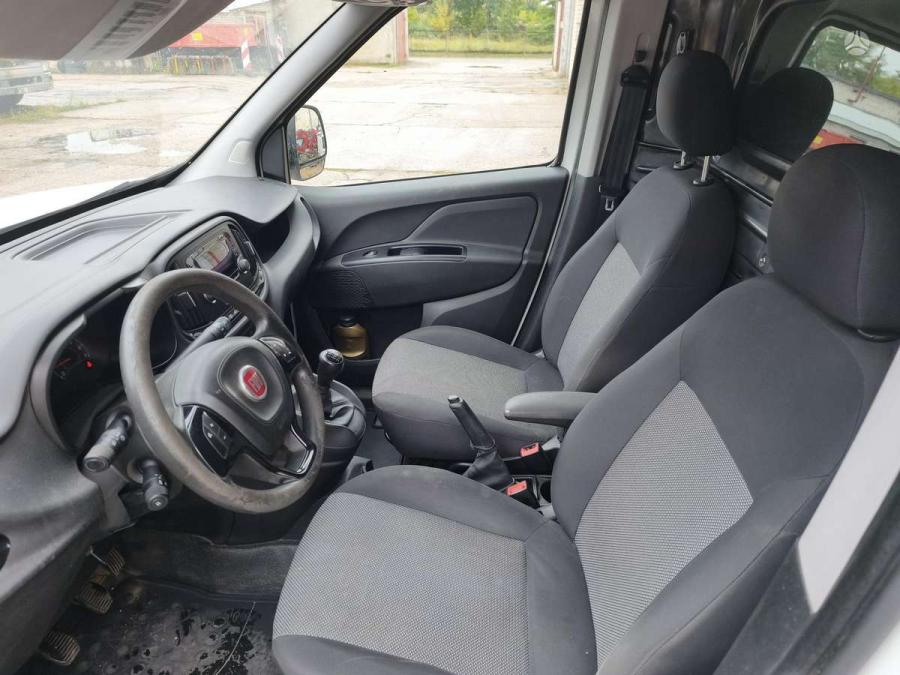 White Fiat Doblo 2016 in Kaunas, with an engine capacity of 1.25 L and mileage of 203 thousand km for 1700 €, photo 9 on AUTOMOTO.COM.LV