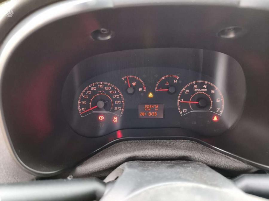 White Fiat Doblo 2016 in Kaunas, with an engine capacity of 1.25 L and mileage of 203 thousand km for 1700 €, photo 10 on AUTOMOTO.COM.LV